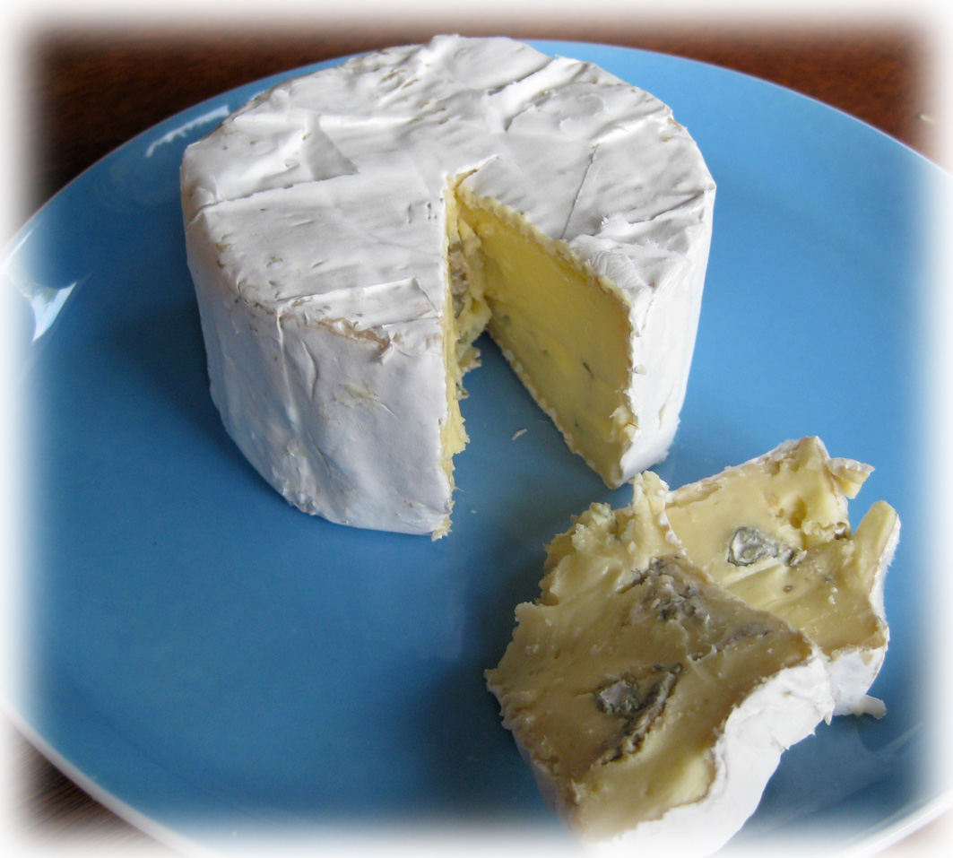 Lighthouse Blue Brie - Mundoquesos